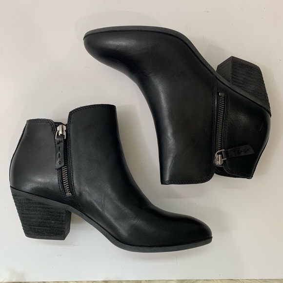 Frye | Shoes | Frye Judith Black Leather Double Zip Ankle Booties ...